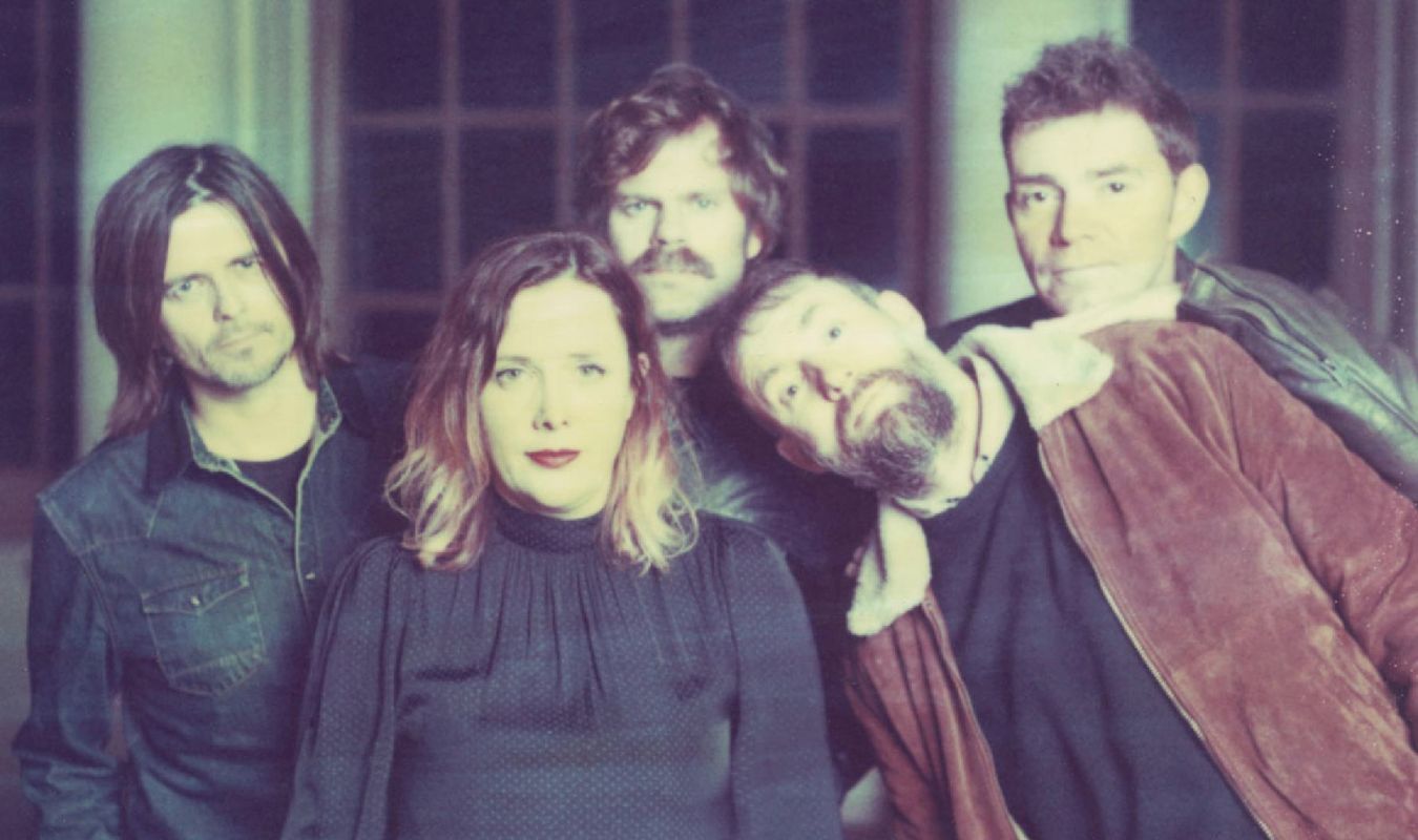 Slowdive anuncian nuevo disco, Everything is alive